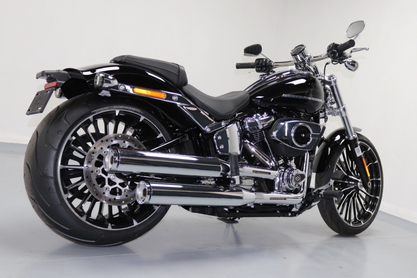 HARLEY DAVIDSON SOFTAIL BREAKOUT 117 2025 - S4 Auto